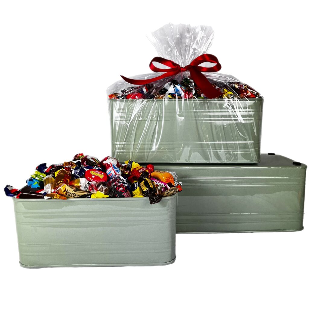 Grön jullåda i emalj med godis - Godisportalen